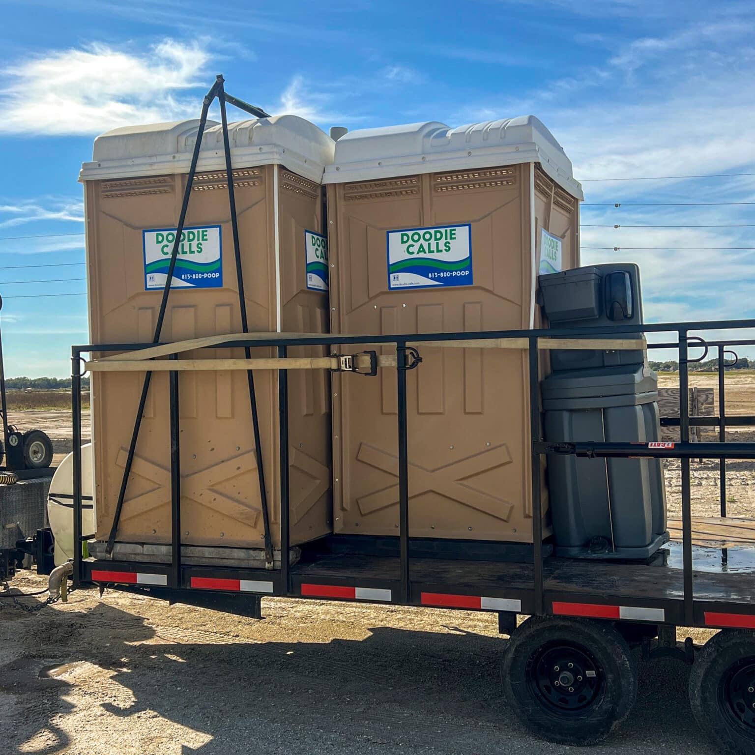 Differences between Half High & Crane Lifted Potties | Doodie Calls